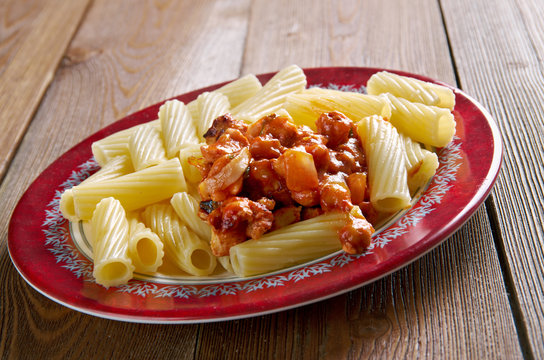 Pagliata bilder – Bläddra bland 17 stockfoton, vektorer och videor ...