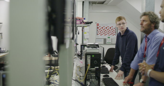 Computer Testing Images – Browse 521,746 Stock Photos, Vectors, and ...