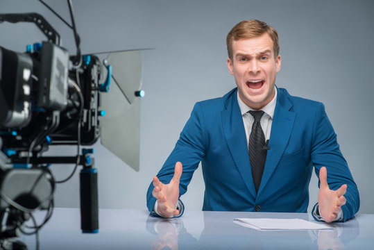 รูปภาพNewsman – เลือกดูภาพถ่ายสต็อก เวกเตอร์ และวิดีโอ3,637 | Adobe Stock