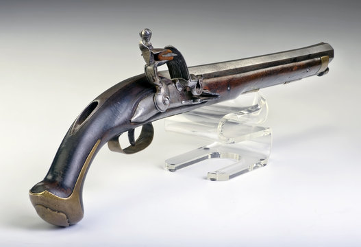 Muzzleloading bilder – Bläddra bland 112 stockfoton, vektorer och ...