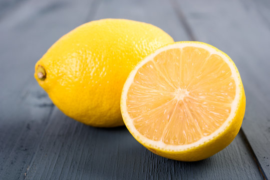 "Lemons Close Up"-Bilder: Stock-Fotos & -Videos. | Adobe Stock