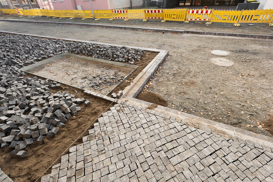 Rinnstein bilder – Bläddra bland 215 stockfoton, vektorer och videor ...