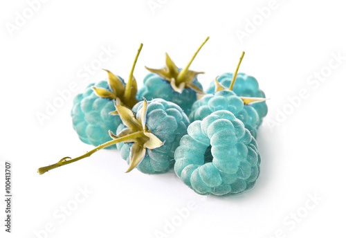 "Blue raspberry isolated on white background" Fotos de archivo e ...