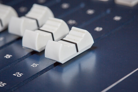 รูปภาพFader – เลือกดูภาพถ่ายสต็อก เวกเตอร์ และวิดีโอ20,397 | Adobe Stock