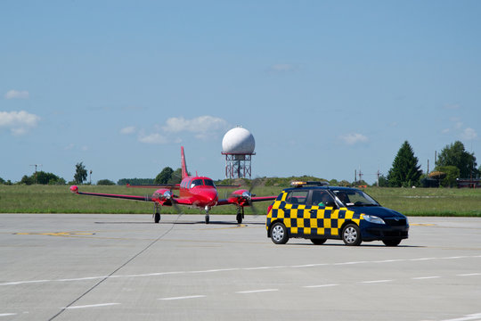 "Follow Me Car" Images – Browse 40 Stock Photos, Vectors, and Video ...