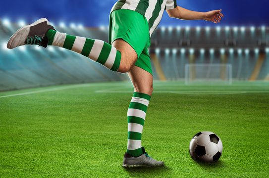 รูปภาพFootball-Player – เลือกดูภาพถ่ายสต็อก เวกเตอร์ และวิดีโอ125 ...
