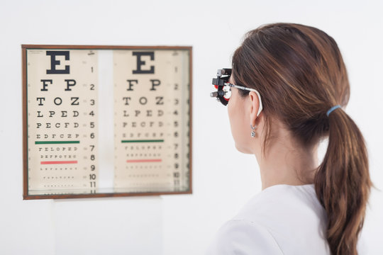 Optotypes Bilder – Durchsuchen 5,097 Archivfotos, Vektorgrafiken und ...