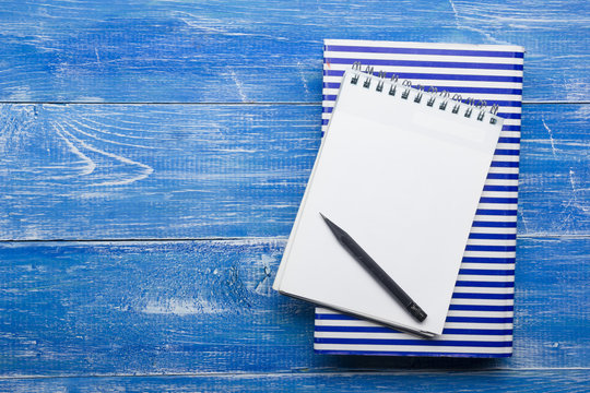 Notepad Images – Browse 67,173 Stock Photos, Vectors, and Video | Adobe ...