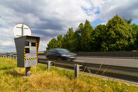 Blitzradar Bilder – Durchsuchen 1,766 Archivfotos, Vektorgrafiken und ...