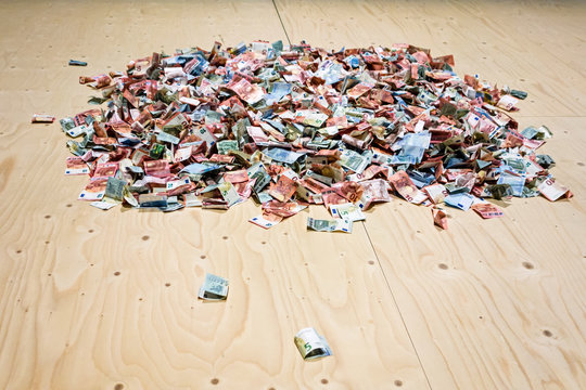 「Geldhaufen」の画像 - 704 件の Stock 写真、ベクターおよびビデオ | Adobe Stock