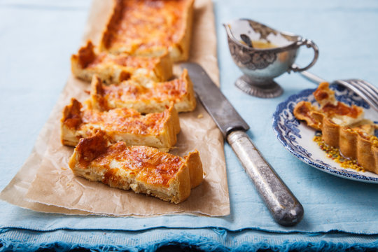 รูปภาพKish – เลือกดูภาพถ่ายสต็อก เวกเตอร์ และวิดีโอ8,075 | Adobe Stock