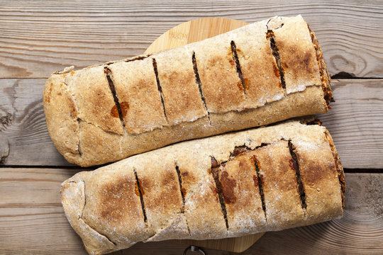 Schtrudel Images – Browse 36 Stock Photos, Vectors, and Video | Adobe Stock