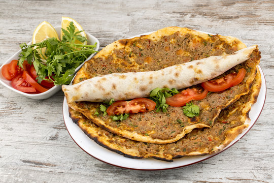 Lahmacun Images – Browse 6,100 Stock Photos, Vectors, and Video | Adobe ...