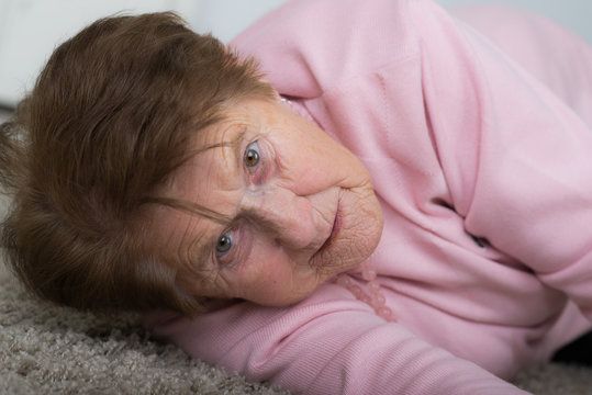 Hinfallen Bilder – Durchsuchen 682 Archivfotos, Vektorgrafiken und ...