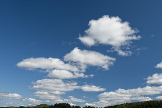 Moln bilder – Bläddra bland 582 stockfoton, vektorer och videor | Adobe ...