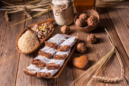 Getreideriegel Bilder – Durchsuchen 417 Archivfotos, Vektorgrafiken und ...