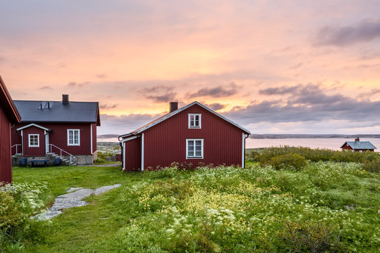 "Red Cottages" Images – Browse 173 Stock Photos, Vectors, and Video ...