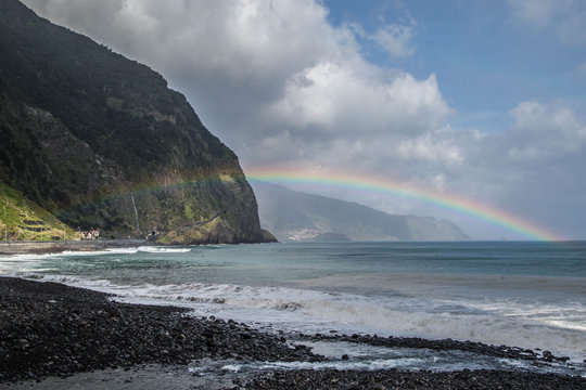 Kitschig bilder – Bläddra bland 2,771 stockfoton, vektorer och videor ...