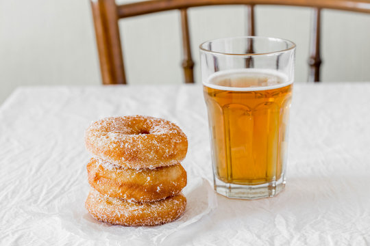 รูปภาพVappu – เลือกดูภาพถ่ายสต็อก เวกเตอร์ และวิดีโอ128 | Adobe Stock