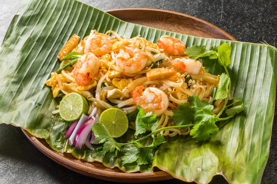 รูปภาพTripundra – เลือกดูภาพถ่ายสต็อก เวกเตอร์ และวิดีโอ166 | Adobe Stock