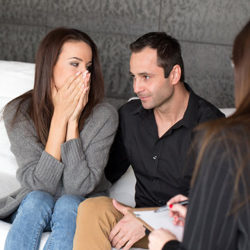 รูปภาพDisloyal – เลือกดูภาพถ่ายสต็อก เวกเตอร์ และวิดีโอ1,022 | Adobe Stock