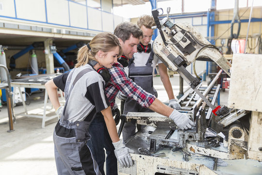 Metallurgist Images – Browse 70,621 Stock Photos, Vectors, and Video ...