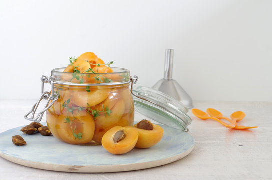 รูปภาพObstkompott – เลือกดูภาพถ่ายสต็อก เวกเตอร์ และวิดีโอ90 | Adobe Stock