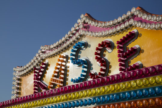 Kirmesstand Bilder – Durchsuchen 17 Archivfotos, Vektorgrafiken und ...