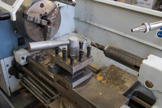 Tokarka Imej – Semak Imbas 6 Foto, Vektor dan Video Stok | Adobe Stock