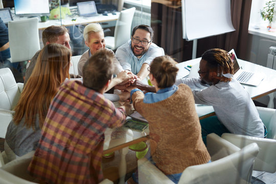 Team-Building Imej – Semak Imbas 2,615 Foto, Vektor dan Video Stok ...