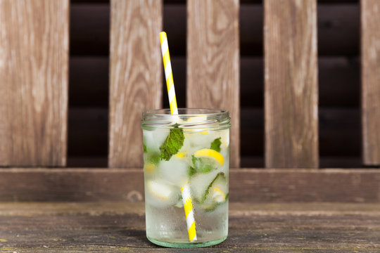 รูปภาพMinzblatt – เลือกดูภาพถ่ายสต็อก เวกเตอร์ และวิดีโอ990 | Adobe Stock