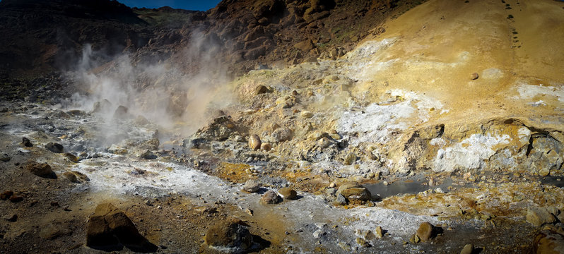 Solfatar Bilder – Durchsuchen 1,998 Archivfotos, Vektorgrafiken und ...