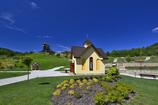 Lutina - Images et vidéos libres de droits | Adobe Stock