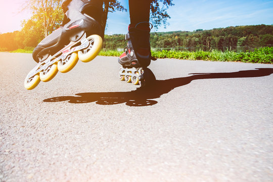 「Inliner」の画像 - 1,161 件の Stock 写真、ベクターおよびビデオ | Adobe Stock