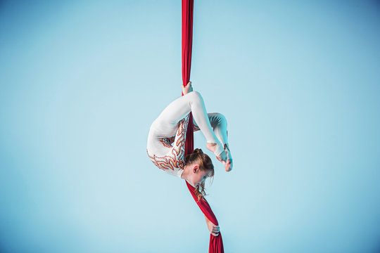 รูปภาพAcrobat – เลือกดูภาพถ่ายสต็อก เวกเตอร์ และวิดีโอ162,405 | Adobe Stock