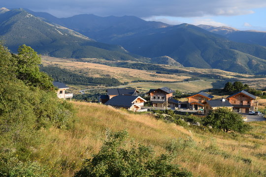 Afbeeldingen over "Northern Catalonia" – Blader in stockfoto's ...