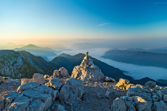 Triglau Bilder – Durchsuchen 27,159 Archivfotos, Vektorgrafiken und ...