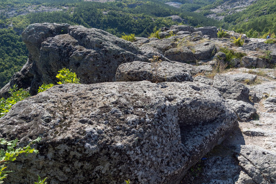Tatul Bilder – Durchsuchen 155 Archivfotos, Vektorgrafiken und Videos ...