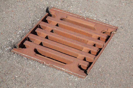 Gullideckel-Bilder: Stock-Fotos & -Videos. | Adobe Stock