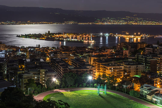 Messina 画像 - 参照 10,334 Stock 写真、ベクターおよびビデオ | Adobe Stock