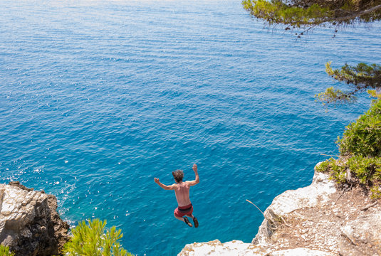 Tuffo 이미지 – 찾아보기 2,292 스톡 사진, 벡터 및 비디오 | Adobe Stock