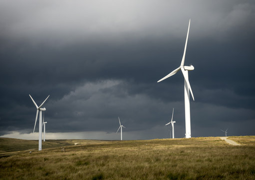 「Dark.windmill」の写真素材 | 5,313件の無料イラスト画像 | Adobe Stock