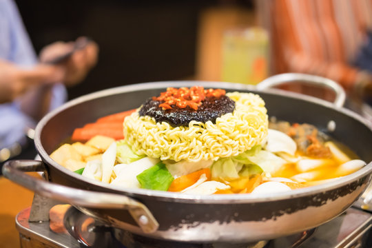 รูปภาพTokpokki – เลือกดูภาพถ่ายสต็อก เวกเตอร์ และวิดีโอ357 | Adobe Stock