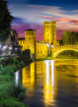 รูปภาพCastelvecchio – เลือกดูภาพถ่ายสต็อก เวกเตอร์ และวิดีโอ3,155 ...