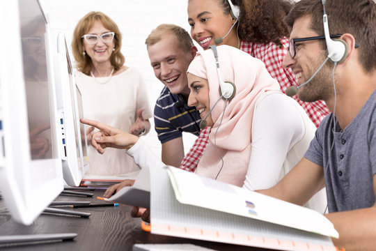 "Language Course" Images – Browse 52 Stock Photos, Vectors, and Video ...