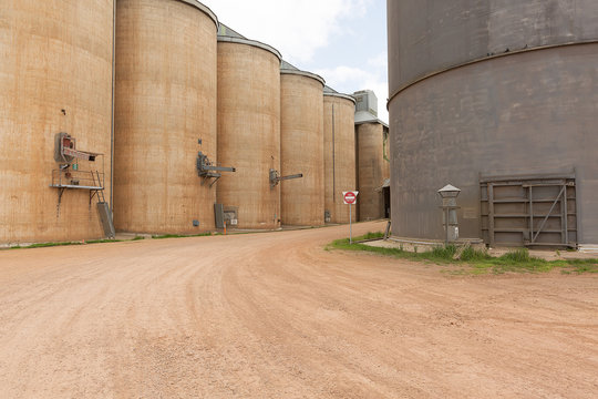Grain-Elevator Images – Browse 37 Stock Photos, Vectors, and Video ...