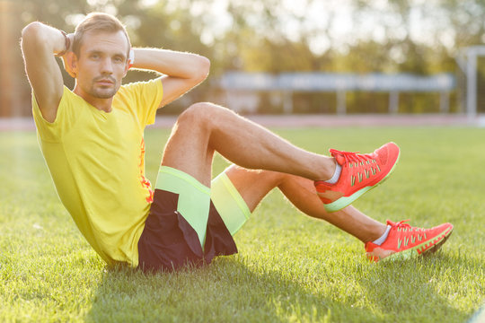 รูปภาพSit-Up – เลือกดูภาพถ่ายสต็อก เวกเตอร์ และวิดีโอ27,059 | Adobe Stock