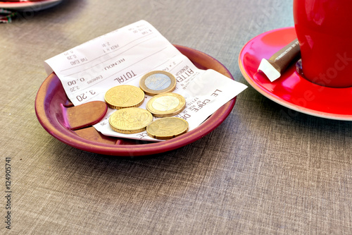 "café et l'addition" Stockfotos und lizenzfreie Bilder auf Fotolia.com ...