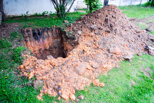 รูปภาพTrenching – เลือกดูภาพถ่ายสต็อก เวกเตอร์ และวิดีโอ63,264 | Adobe ...