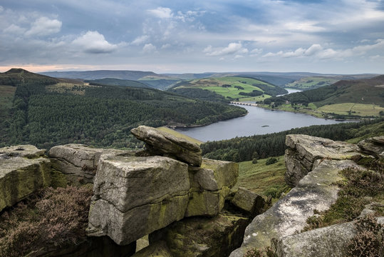 รูปภาพLadybower – เลือกดูภาพถ่ายสต็อก เวกเตอร์ และวิดีโอ1,131 | Adobe Stock